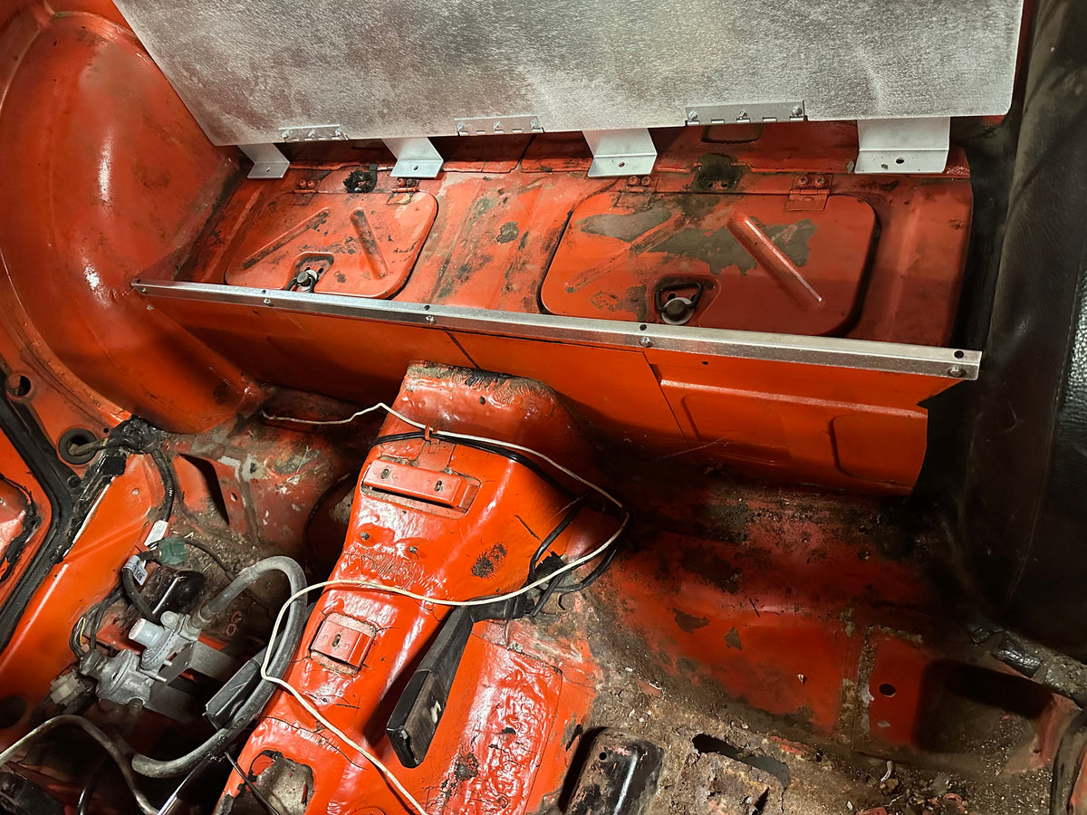 LUGGAGE RISER TRIM CAP | DATSUN 240Z | 260Z | 280Z