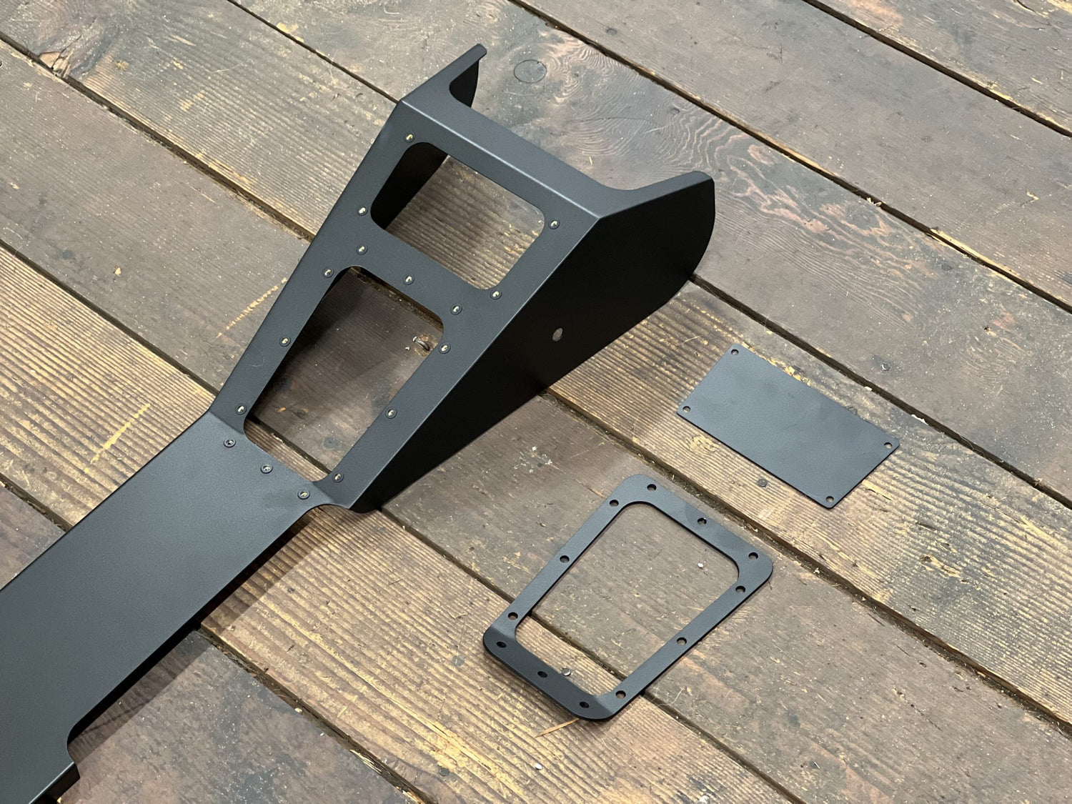 CENTER CONSOLE, ALUMINUM | DATSUN 240Z